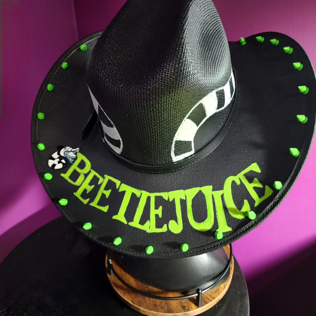Beetlejuice Sandworm Inspired Horror Cowboy Hat Hand Painted With Gree ...